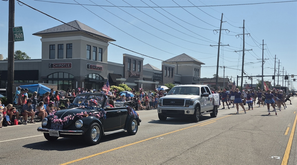 Thank You Anderson For a Great Parade! > Anderson Township